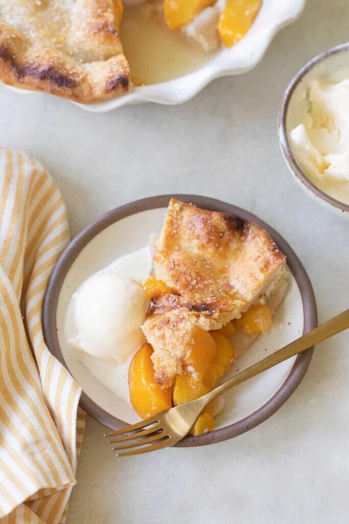 21 Best Canned Peach Dessert Recipes